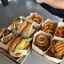 GAMI BURGER - Updated January 2026 - 214 Photos & 137 Reviews - 5093 ...