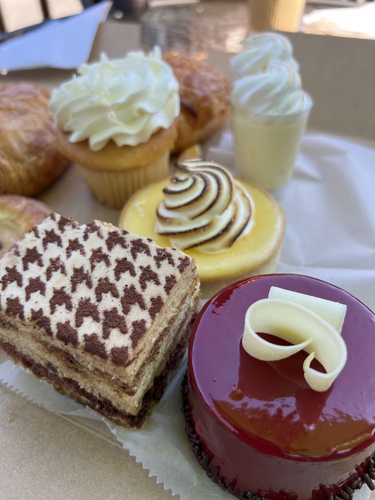 BIT OF SWISS PASTRY SHOP - 77 Photos & 86 Reviews - 4333 Ridge Rd ...