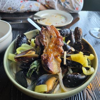 FAWN - Updated September 2025 - 62 Photos & 25 Reviews - 937 Cooper St ...