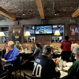 STATS BREWPUB - Updated July 2025 - 338 Photos & 745 Reviews - 300 ...