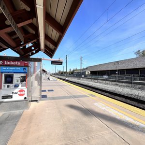 CALTRAIN STATION - SUNNYVALE - Updated January 2026 - 88 Photos & 75 ...