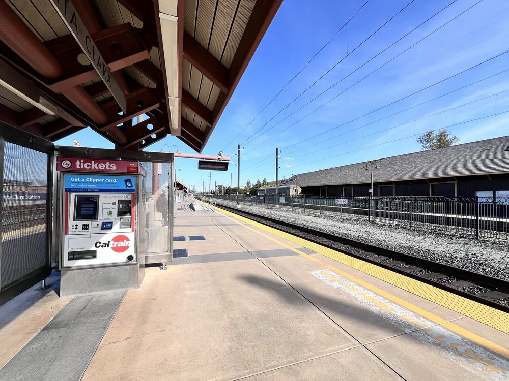 SANTA CLARA CALTRAIN STATION - Updated December 2025 - 144 Photos & 51 ...