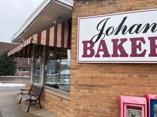 JOHAN’S PASTRIES - 72 Photos & 71 Reviews - 565 W Mitchell St, Petoskey ...