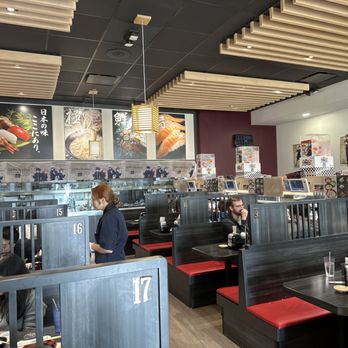 KURA REVOLVING SUSHI BAR - Updated June 2024 - 483 Photos & 338 Reviews ...