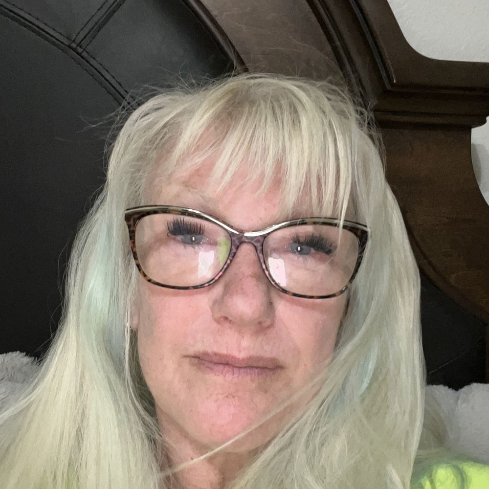 Alexis Elliot's Instagram, Twitter & Facebook on IDCrawl