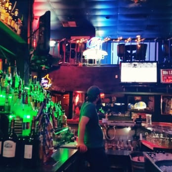 A STEP UP LOUNGE - Updated July 2024 - 19 Photos & 34 Reviews - 3720 ...