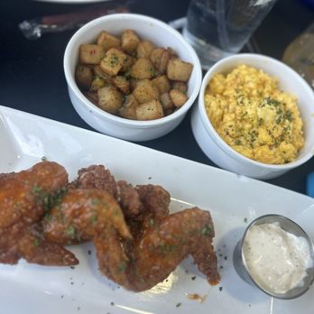 42 BAR AND GRILL - Updated April 2025 - 105 Photos & 30 Reviews - 327 ...