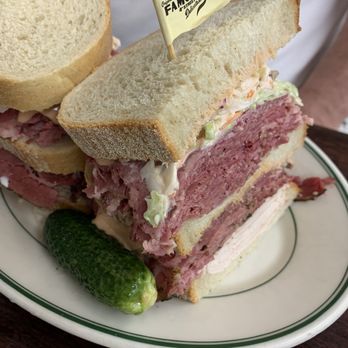 FAMOUS 4TH STREET DELICATESSEN - Updated March 2024 - 1197 Photos & 739 ...