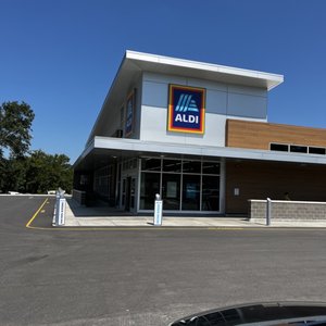 ALDI - Updated January 2026 - 38 Photos - 3658 Airport Blvd, Mobile ...