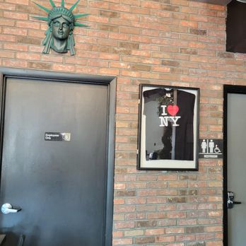 BIG APPLE BODEGA - Updated April 2025 - 103 Photos & 70 Reviews - 2231 ...