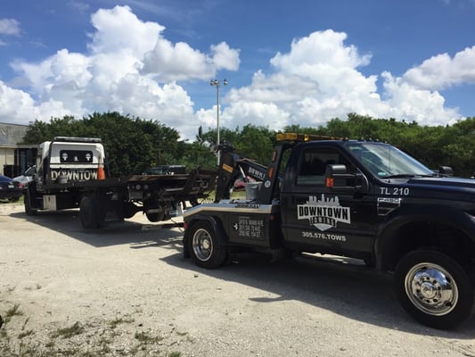 DOWNTOWN TOWING - Updated December 2025 - 52 Photos & 50 Reviews - 1451 ...