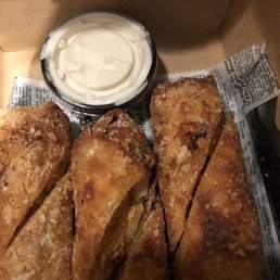 THE FAINTING GOAT - Updated August 2024 - 132 Photos & 106 Reviews ...