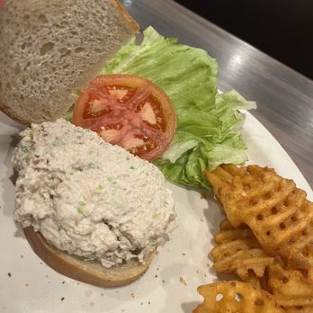 LIGHTHOUSE RESTAURANT - Updated December 2025 - 83 Photos & 92 Reviews ...