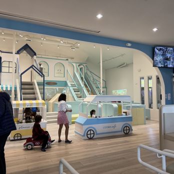 LOOMA SPACE - Updated July 2025 - 187 Photos & 108 Reviews - 2065 Palos ...