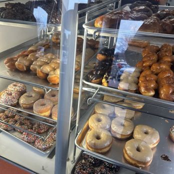 DANNYS DONUT SHOP - Updated June 2025 - 40 Photos & 40 Reviews - 1365 N ...