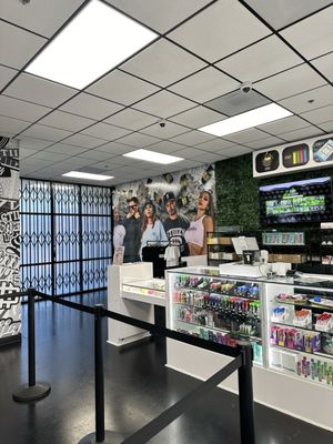 STIIIZY - FRESNO - Updated December 2024 - 35 Photos - 6929 N Willow ...