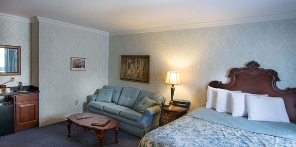 RED COACH INN - Updated July 2025 - 632 Photos & 485 Reviews - 2 ...