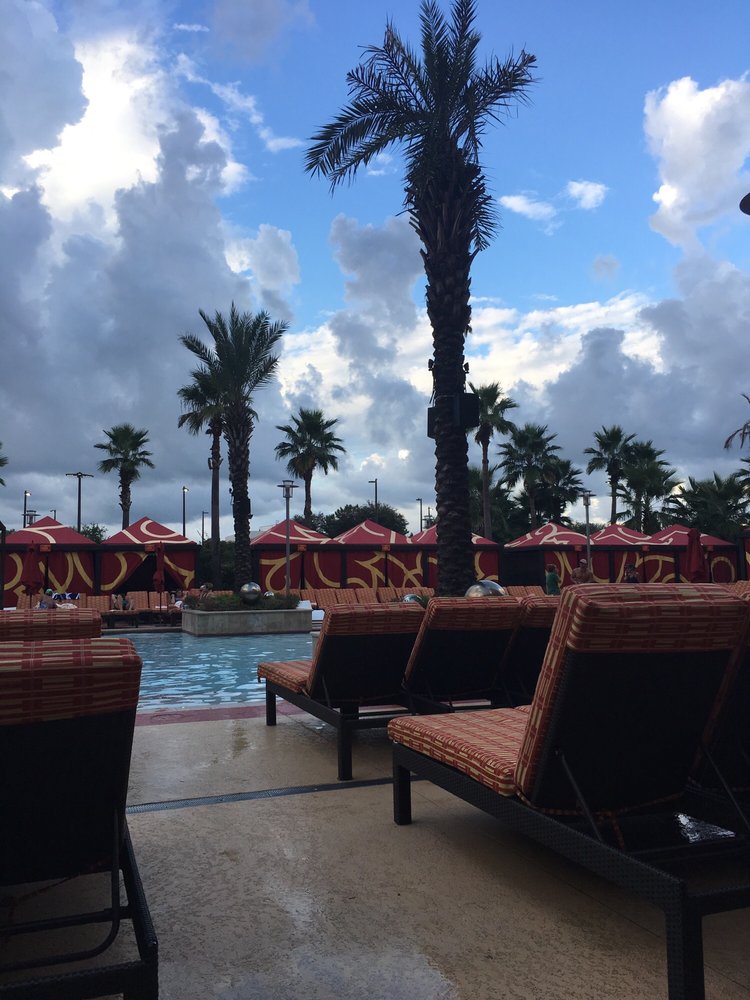 H20 POOL BAR - 11 Photos - Cocktail Bars - 189 Myrtle St, Biloxi, MS - Yelp