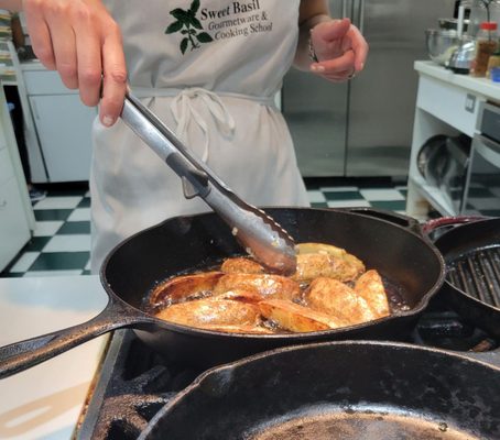 SWEET BASIL GOURMETWARE & COOKING SCHOOL - Updated September 2025 - 71 ...