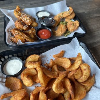 PRIME TAP HOUSE: WEST END - Updated February 2025 - 125 Photos & 87 ...