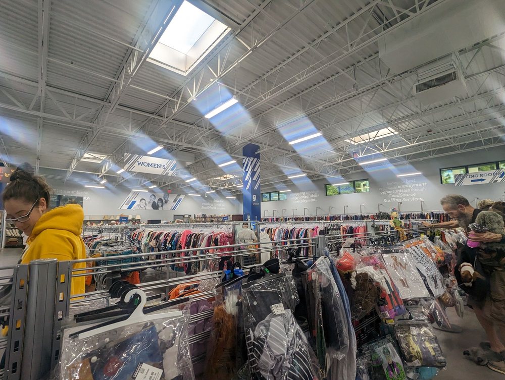 GOODWILL - Updated December 2025 - 26 Reviews - 637 US Hwy 441, Lady ...