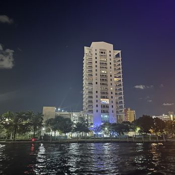 CASA NEOS - Updated November 2024 - 290 Photos & 102 Reviews - 40 SW ...