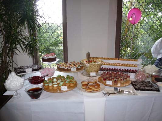 THE WHITE RABBIT - Updated April 2025 - 127 Photos & 37 Reviews - 39C ...