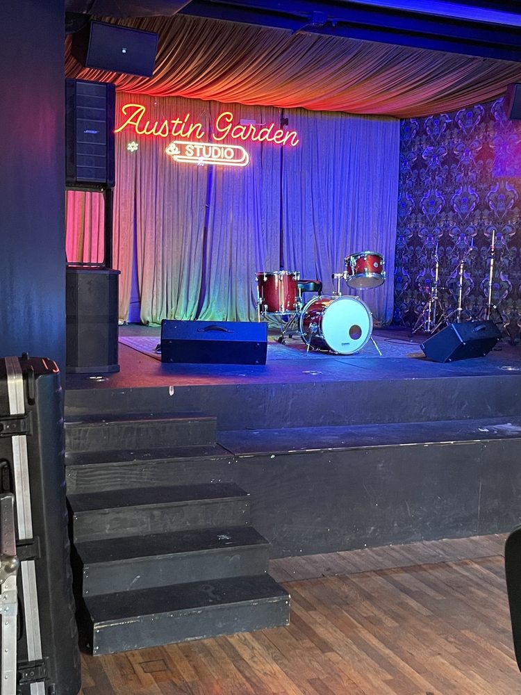 INN CAHOOTS - Updated January 2025 - 92 Photos & 33 Reviews - 1221 E ...