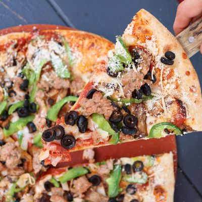 REGINELLI’S PIZZERIA - Updated October 2025 - 79 Photos & 101 Reviews ...