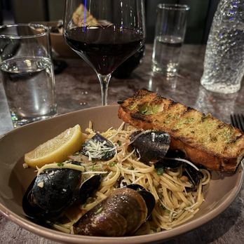 FROG & SLIM - Updated June 2025 - 1116 Photos & 562 Reviews - 1420 16th ...