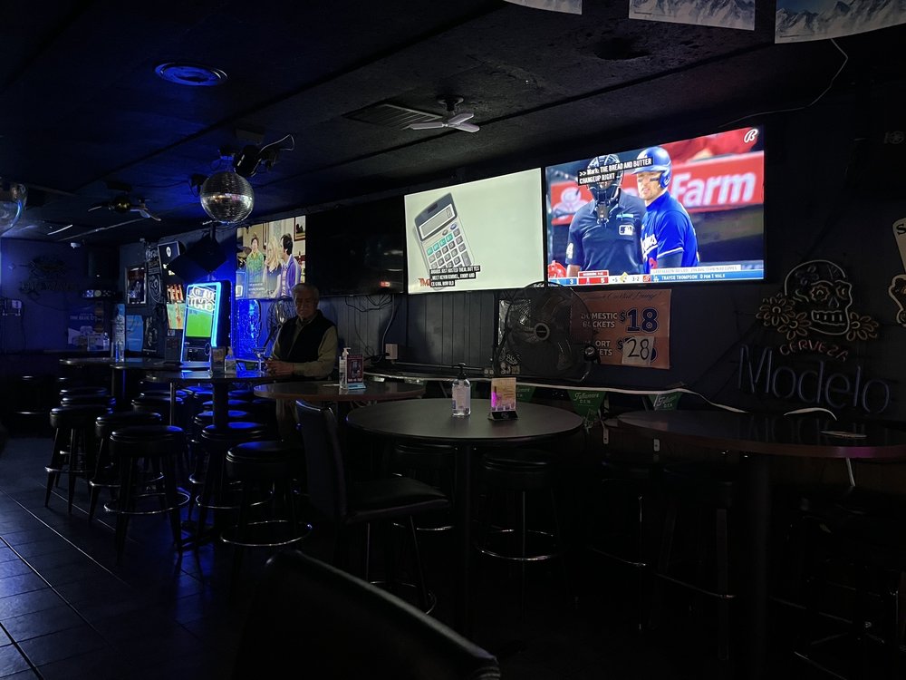 SEAHAWK COCKTAIL LOUNGE - 49 Photos & 61 Reviews - 4103 Candlewood St ...