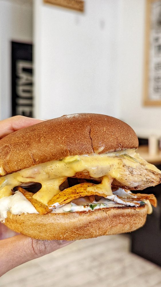 HONEST ABE’S - 47 Photos & 52 Reviews - 2662 Cornhusker Hwy, Lincoln ...