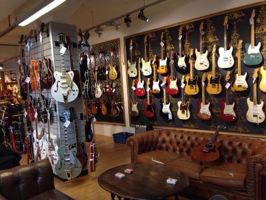 DLX DELUXE MUSIC - Updated December 2025 - 13 Photos - Fridhemsgatan 40 ...