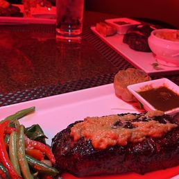 RED PRIMESTEAK - 432 Photos & 337 Reviews - 504 N Broadway Ave ...