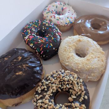 88 DONUTS BAKERY CAFE - Updated January 2026 - 76 Photos & 50 Reviews ...