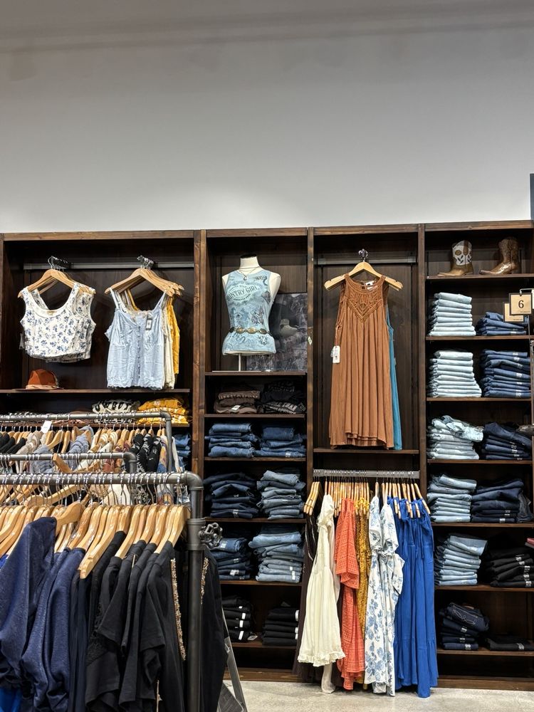 BOOT BARN - Updated December 2025 - 73 Photos - 11850 Pines Blvd ...