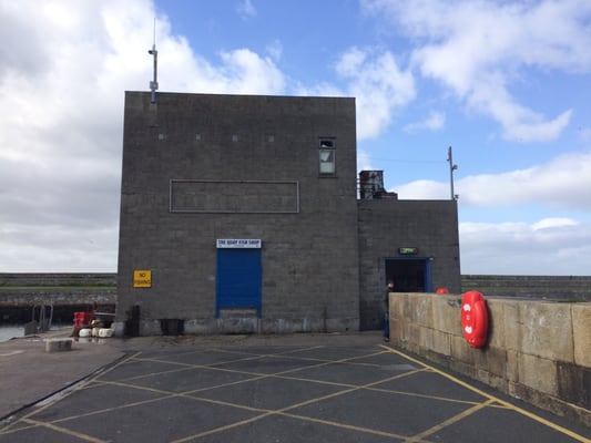 THE QUAY FISH SHOP - Updated August 2024 - West Pier, Dublin, Republic ...