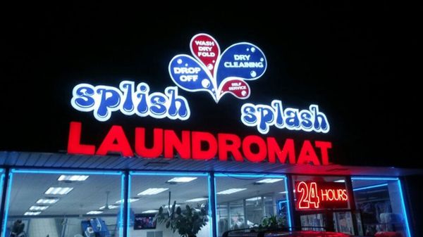 SPLISH SPLASH LAUNDROMAT - Updated November 2025 - 39 Photos & 48 ...