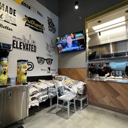 SUPER CHIX - Updated December 2025 - 138 Photos & 91 Reviews - 4712 ...