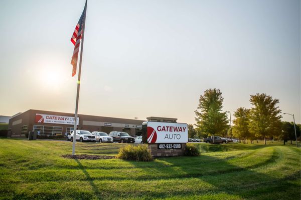 GATEWAY AUTO SERVICE & COLLISION CENTER - Updated November 2025 - 14 ...