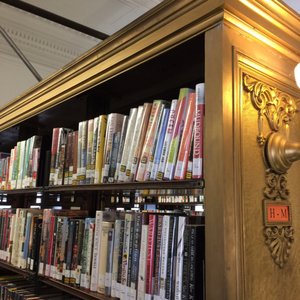 CHICAGO PUBLIC LIBRARY - WEST LOOP - Updated April 2025 - 27 Photos ...