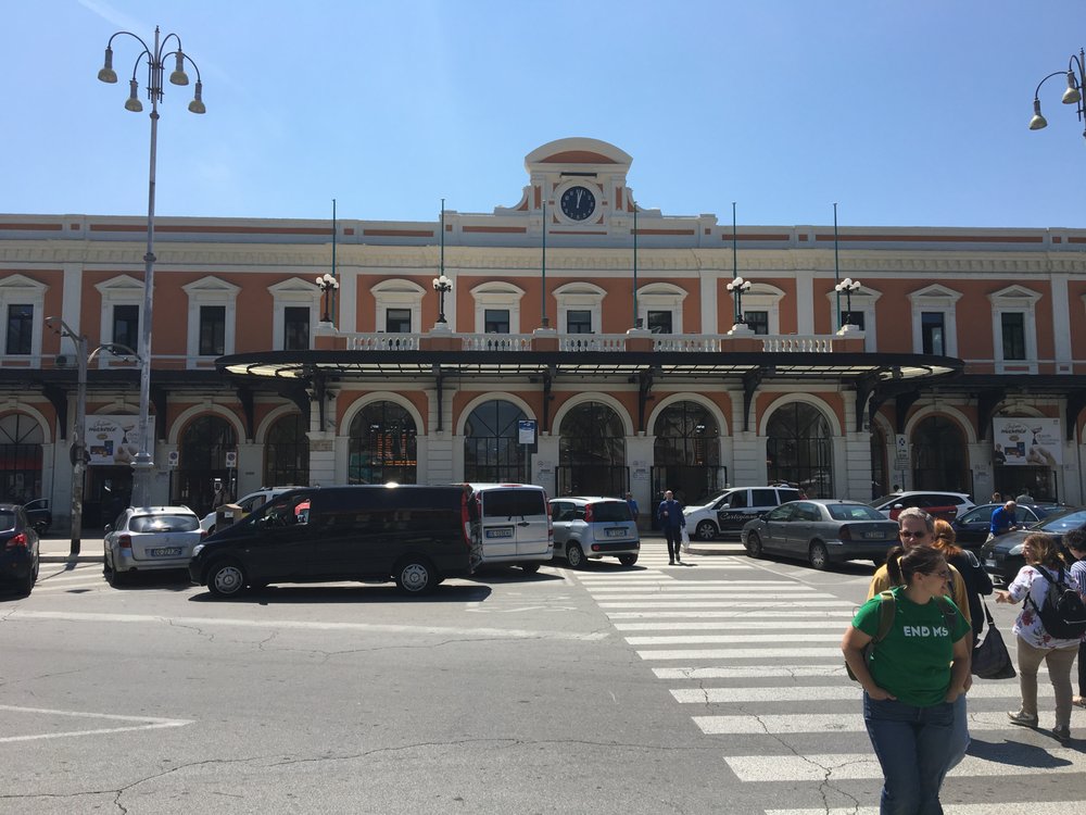 STAZIONE BARI CENTRALE - Updated August 2025 - 10 Photos - Piazza Aldo ...