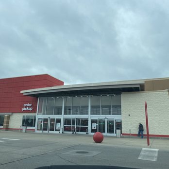 TARGET - Updated July 2025 - 41 Photos & 20 Reviews - 5901 Douglas Ave ...