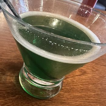 NIKI’S LOUNGE - Updated January 2026 - 32 Reviews - 735 Beaubien ...