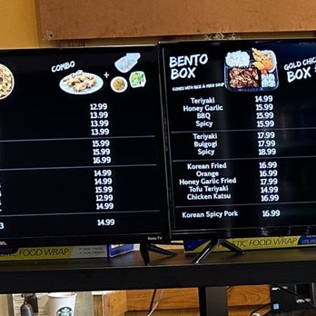 GOLD CHICKEN - Updated June 2025 - 47 Photos & 59 Reviews - 305 SE ...