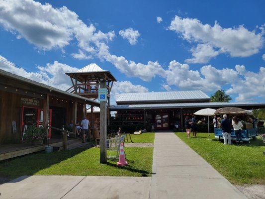 STARKEY MARKET - Updated May 2025 - 372 Photos & 91 Reviews - 3460 ...