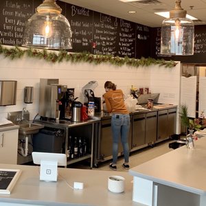 FRESHFIT CAFE - 25 Photos & 16 Reviews - Cafes - 1143 E Johnson St ...