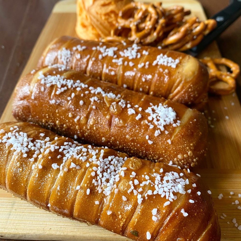 SONKA IRISH PUB - Updated August 2024 - 180 Photos & 147 Reviews - 1366 ...