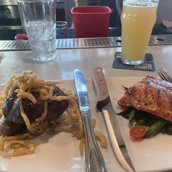 WILDFIN AMERICAN GRILL - Updated February 2025 - 888 Photos & 812 ...