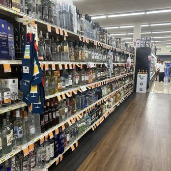 JONS MARKETPLACE - Updated October 2025 - 112 Photos & 167 Reviews ...